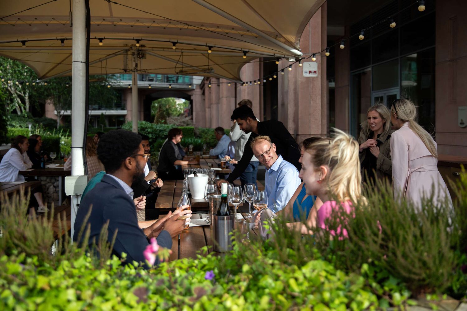 The Riverside | pub | Vauxhall | Young's Pub