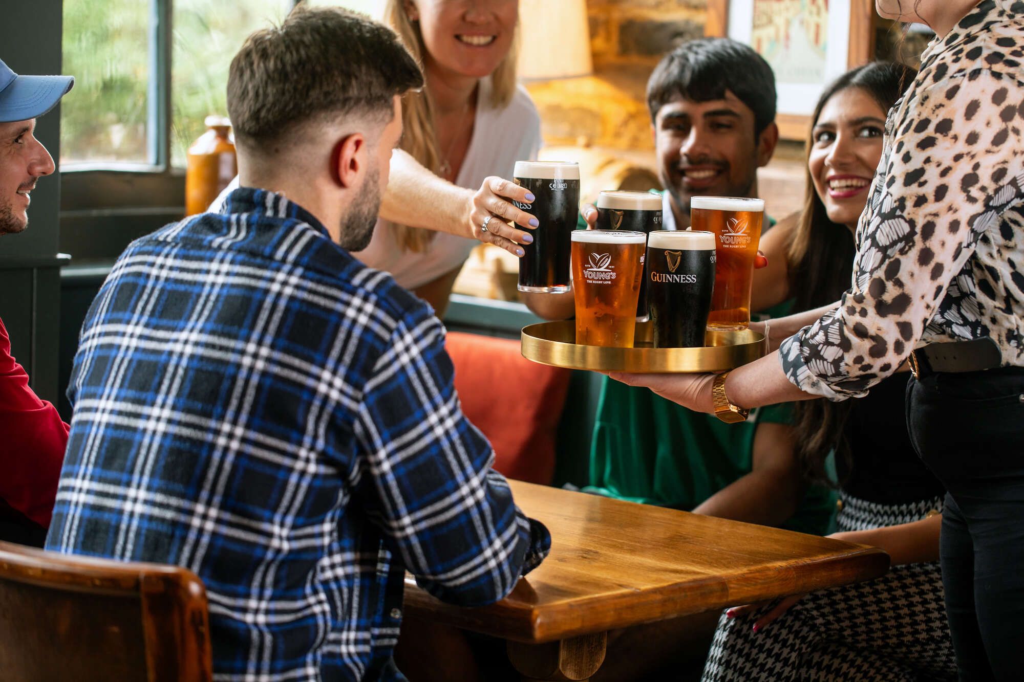 The Riverside | pub | Vauxhall | Young's Pub